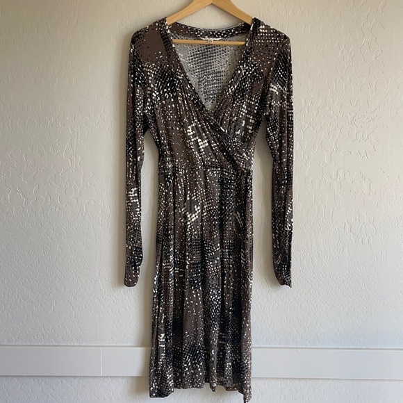 CAbi | Dresses | Cabi Wrap Stretch Dress Style 658 Browngrayblack Print ...